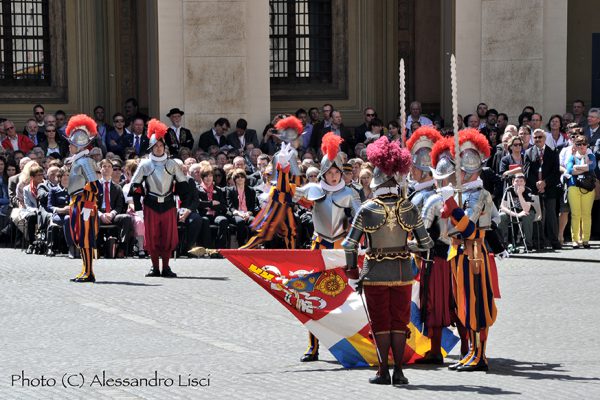 Solenne Cerimonia del Giuramento della Guardia Svizzera Pontificia ...